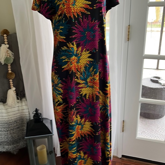 LuLaRoe | Dresses | Bold Black Ground With Multi Colored Flower Burst ...